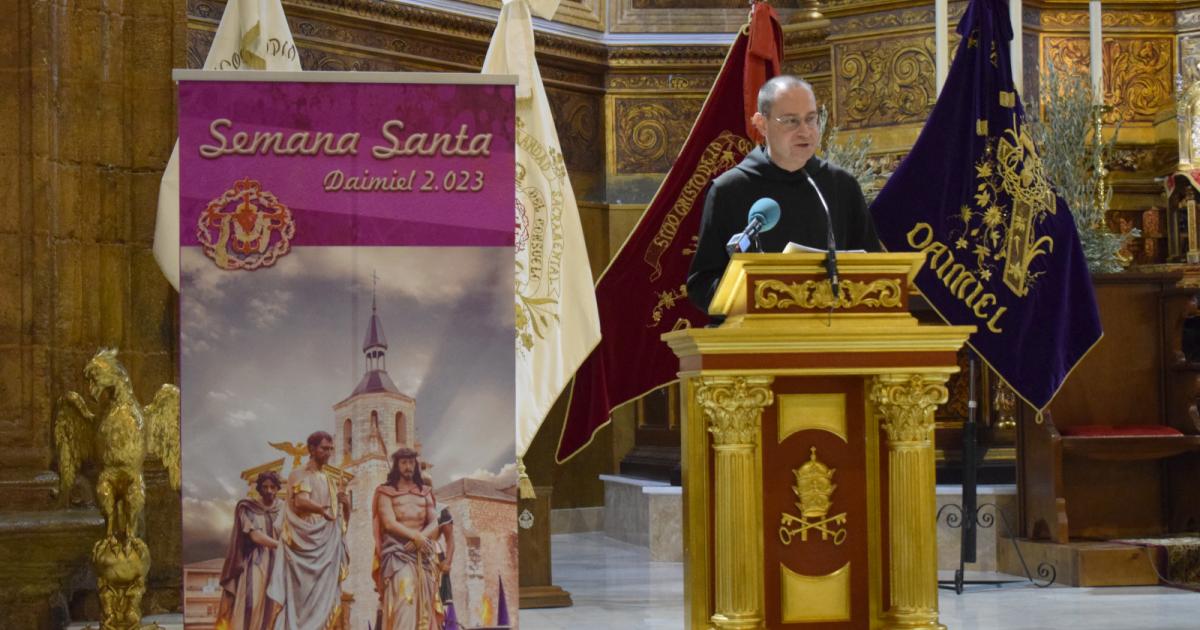 Pasión y reflexión en el pregón de Semana Santa | Ayuntamiento Daimiel
